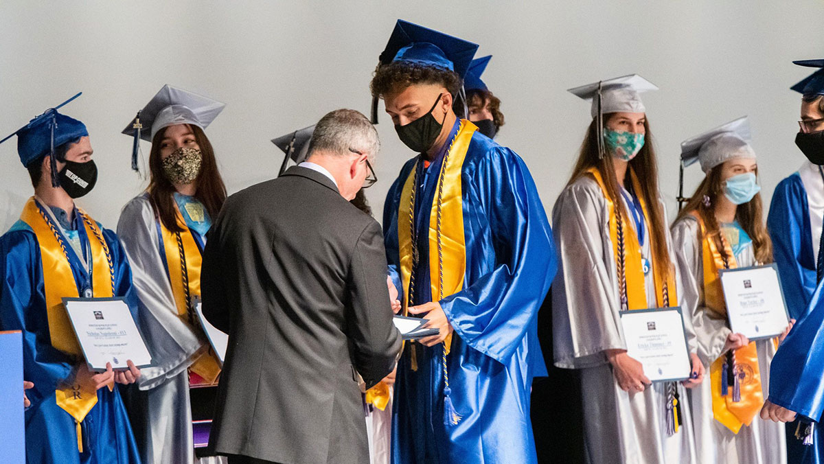 SRHS Celebrates Senior Night & Class of ’96 Time Capsule Opening ...