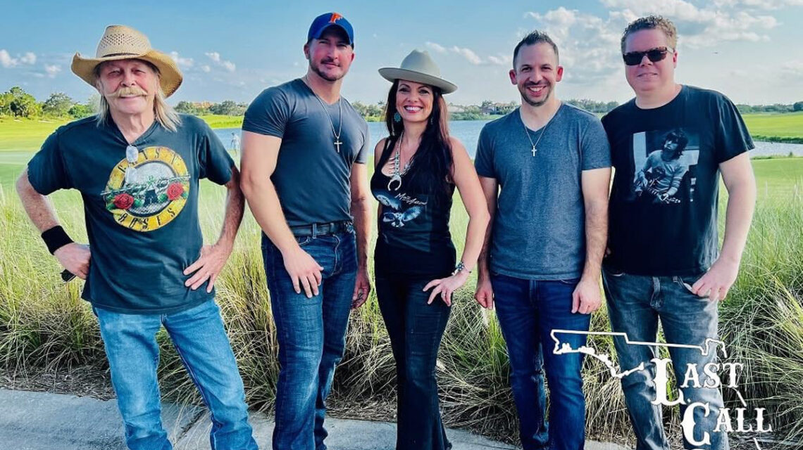 Earl’s Hideaway Lounge – Sebastian Daily