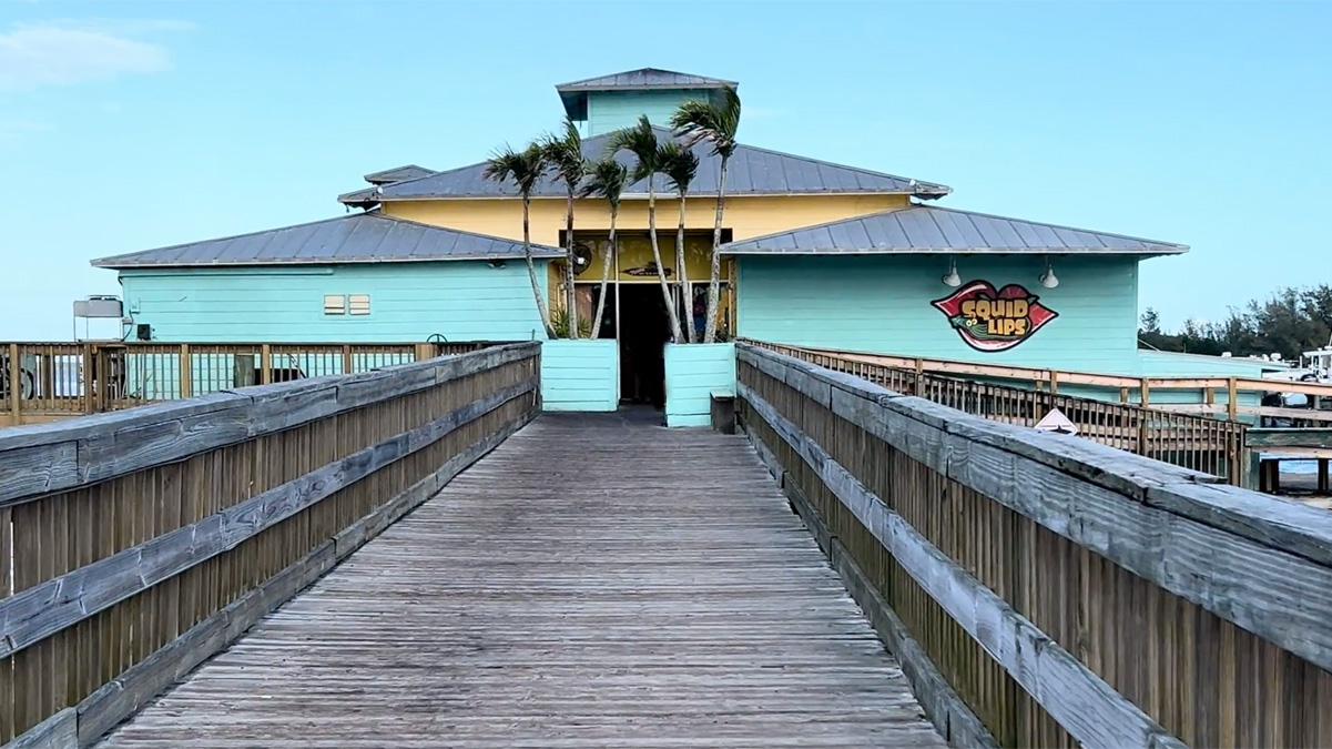 Squid Lips in Sebastian Sets Valentine’s Day Reopening Target – Sebastian Daily