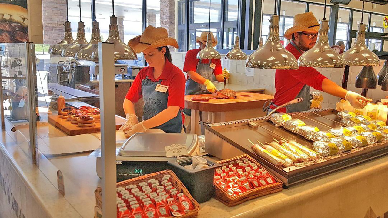 Buc-ee’s eyes world’s largest convenience store title planned for Fort ...